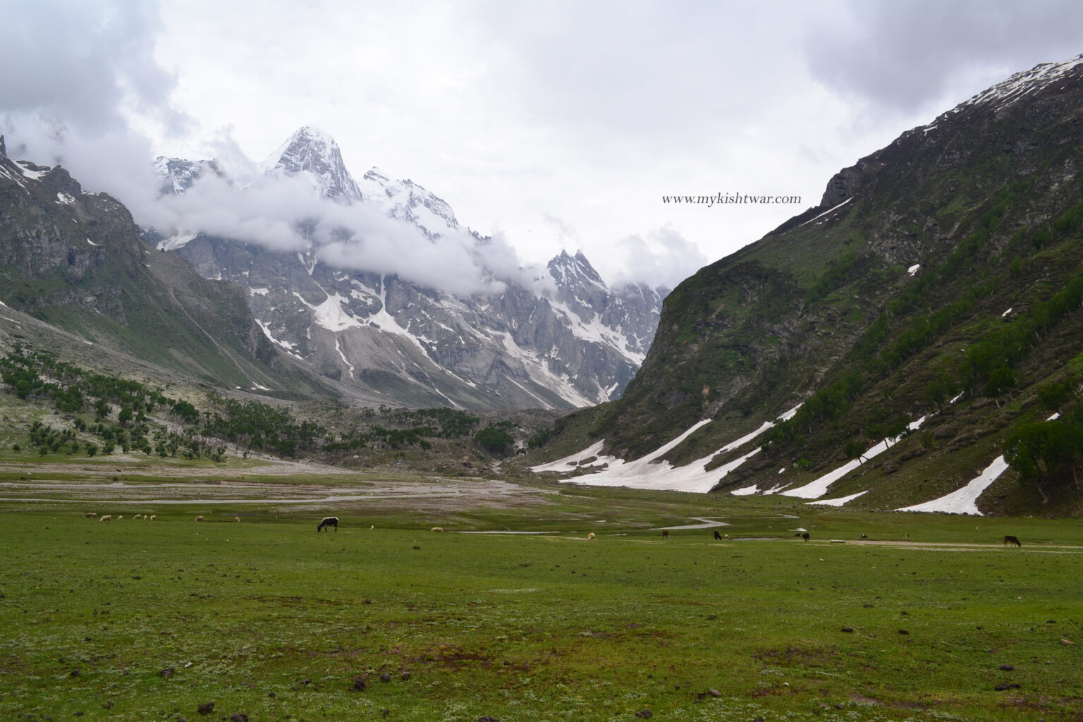 Exploring the Enchanting Dachhan Valley: A Sacred Hindu Pilgrimage ...
